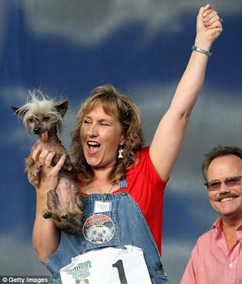 KIKKA: EL PERRO MAS FEO DEL MUNDO MISS ELLIE 2009 FOTO